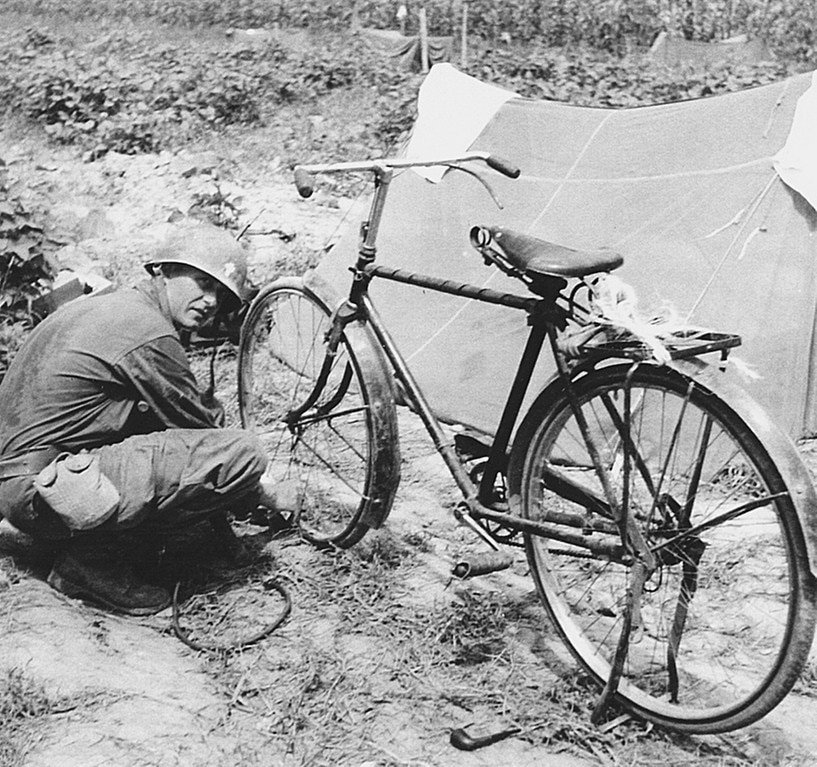 Vatican receives report on war-hero priest - Arlington Catholic Herald