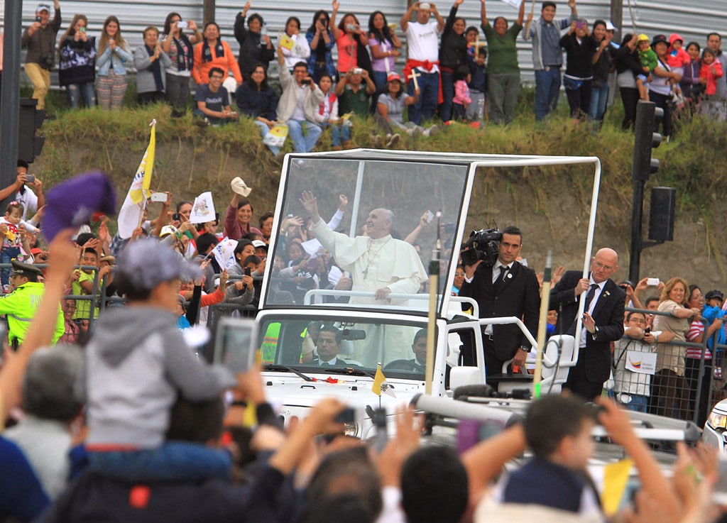 Popemobile shipped to U.S. - Arlington Catholic Herald