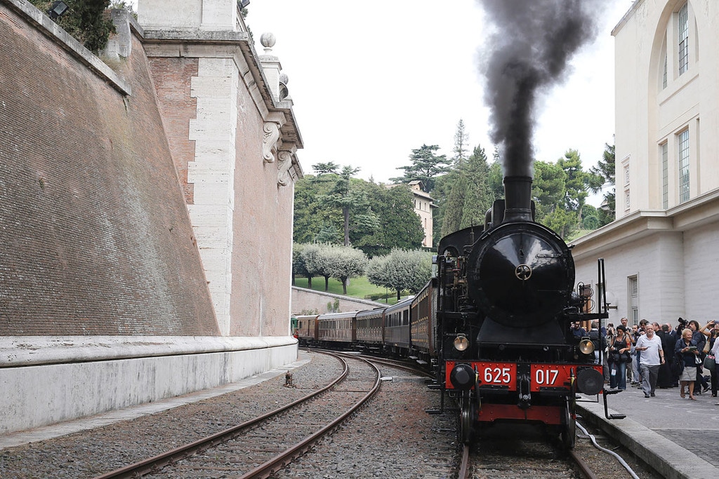 Vatican to open railway to papal villa - Arlington Catholic Herald
