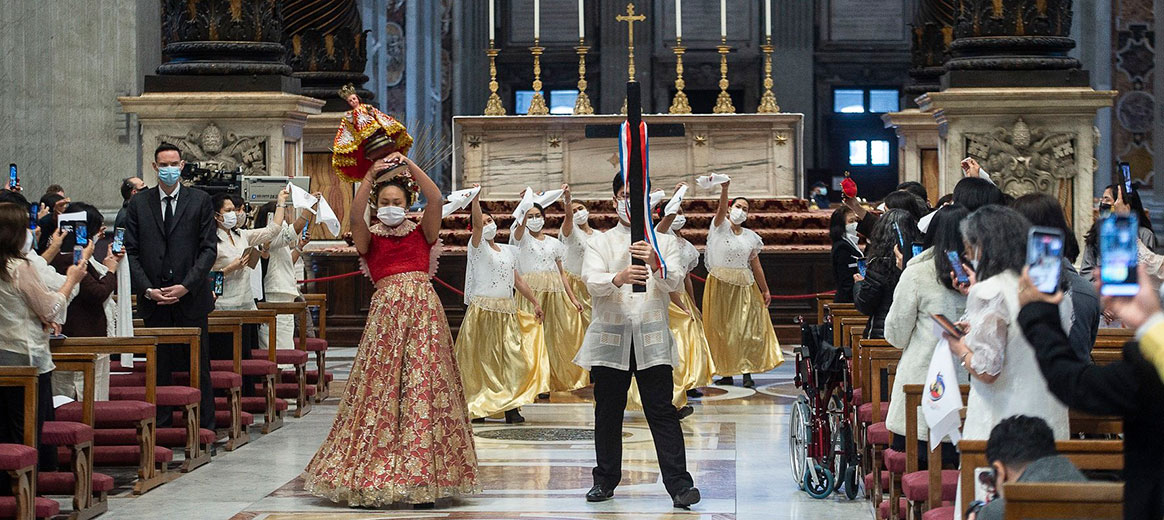Pope praises Filipino Catholics as joyful witnesses of the Gospel ...