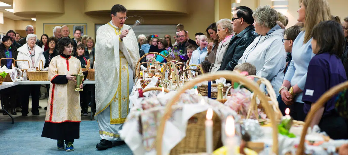 Vatican asks bishops to help faithful celebrate Holy Week, Easter at ...