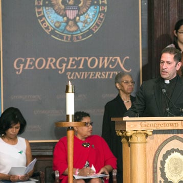 Georgetown, Jesuits apologize for roles in sale of slaves - Arlington ...