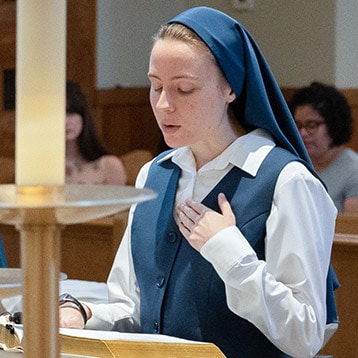 St. James parishioner receives Daughters of St. Paul habit - Arlington ...