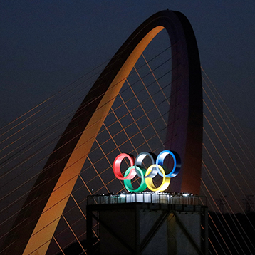 Praying for peace, looking toward Olympics, pope emphasizes unity ...
