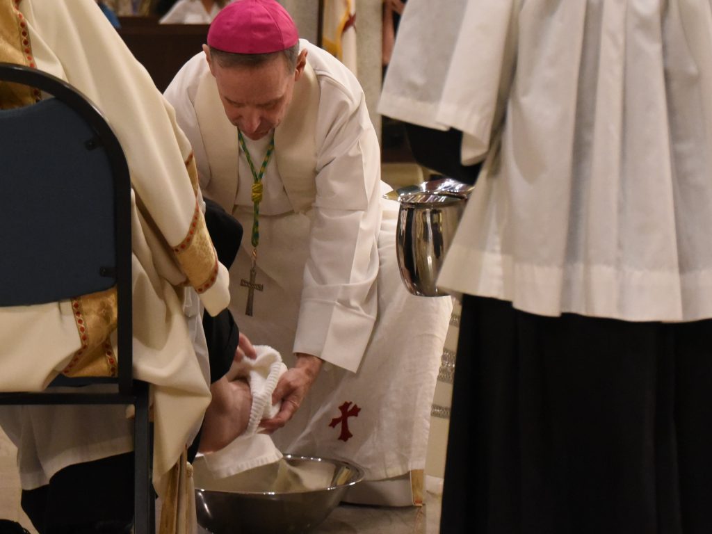 Mass of the Lord's Supper: 'Wash the feet of one another' - Arlington ...