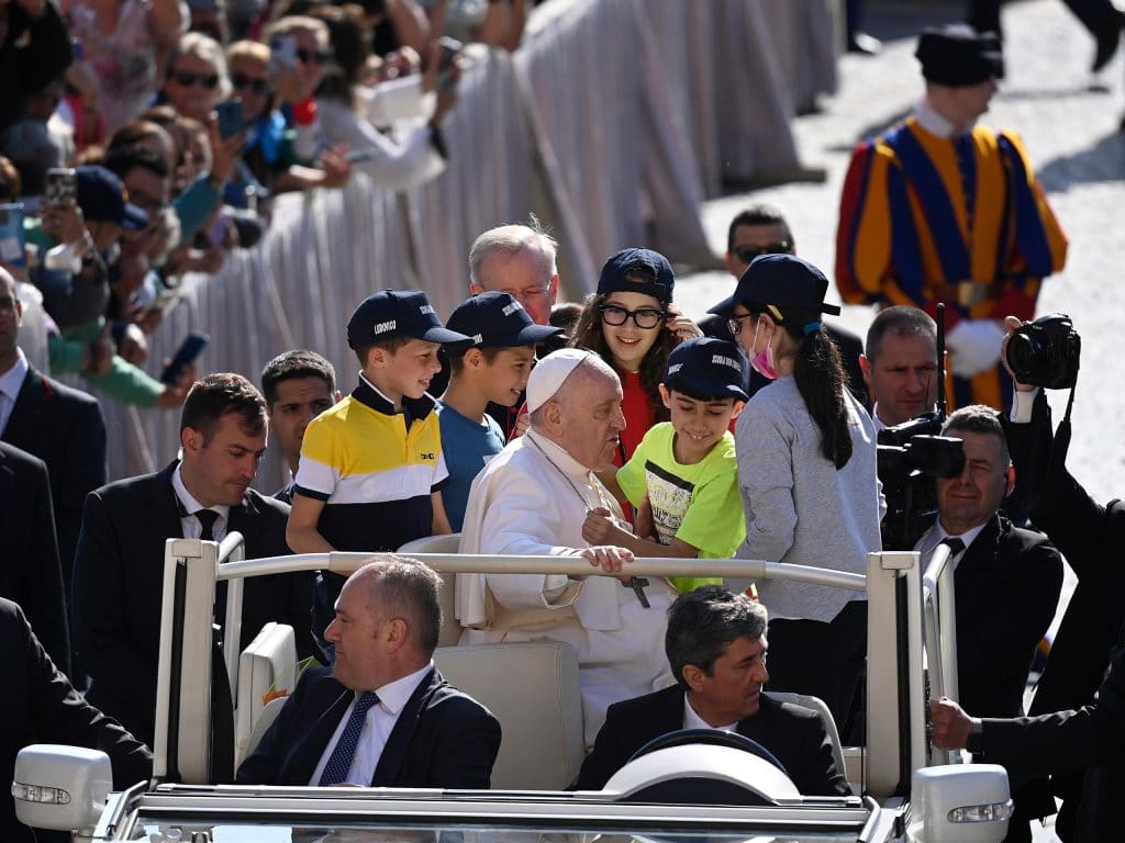 Pope tells grandparents to leave grandkids their legacy of wisdom ...