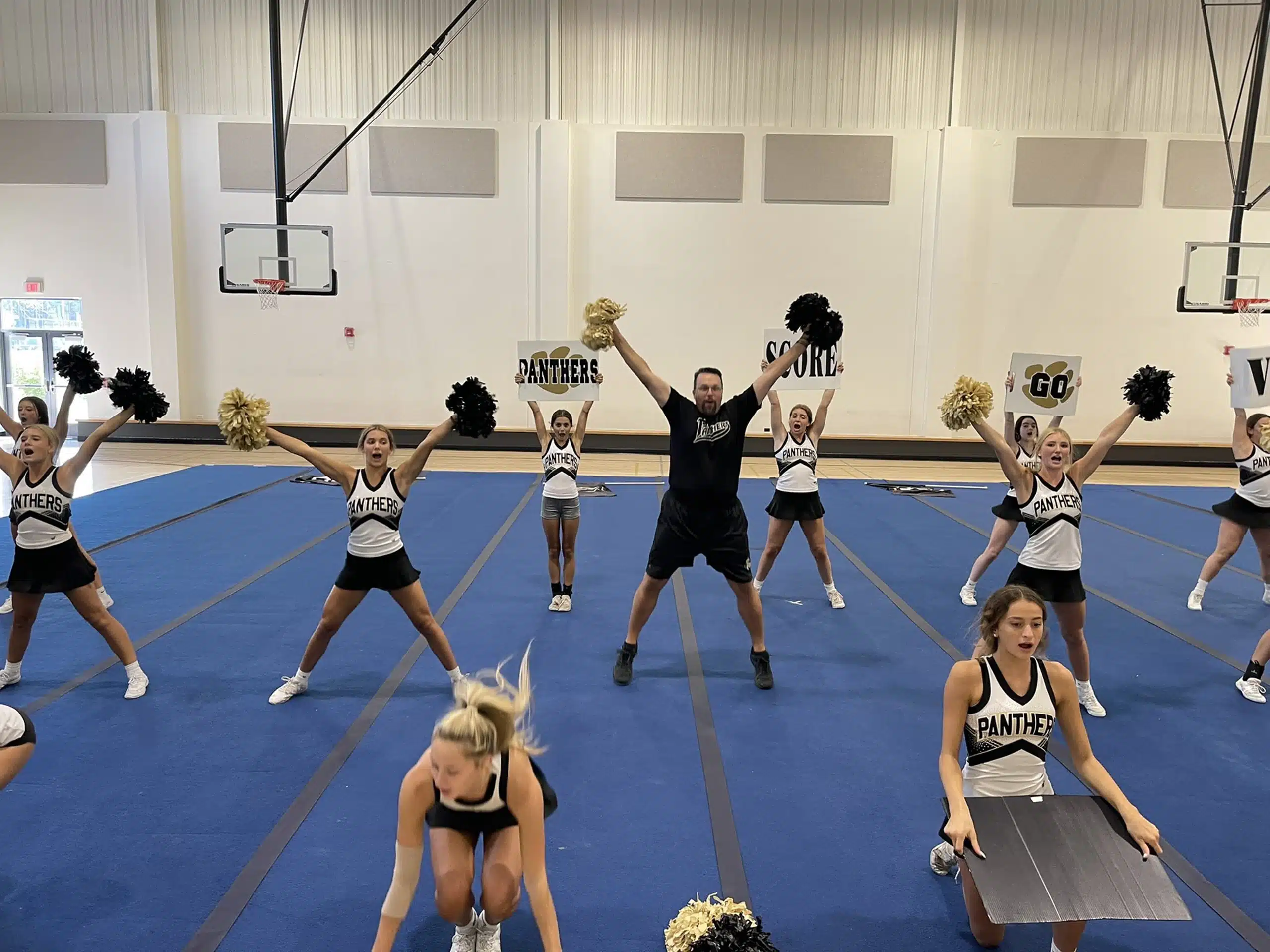 Athletic director comes to practice - Arlington Catholic Herald