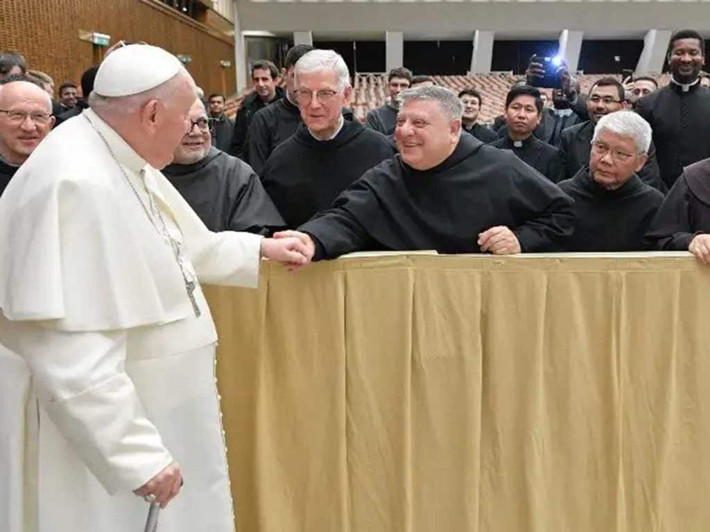El Papa Francisco explica 5 actitudes que debe tener un confesor ...
