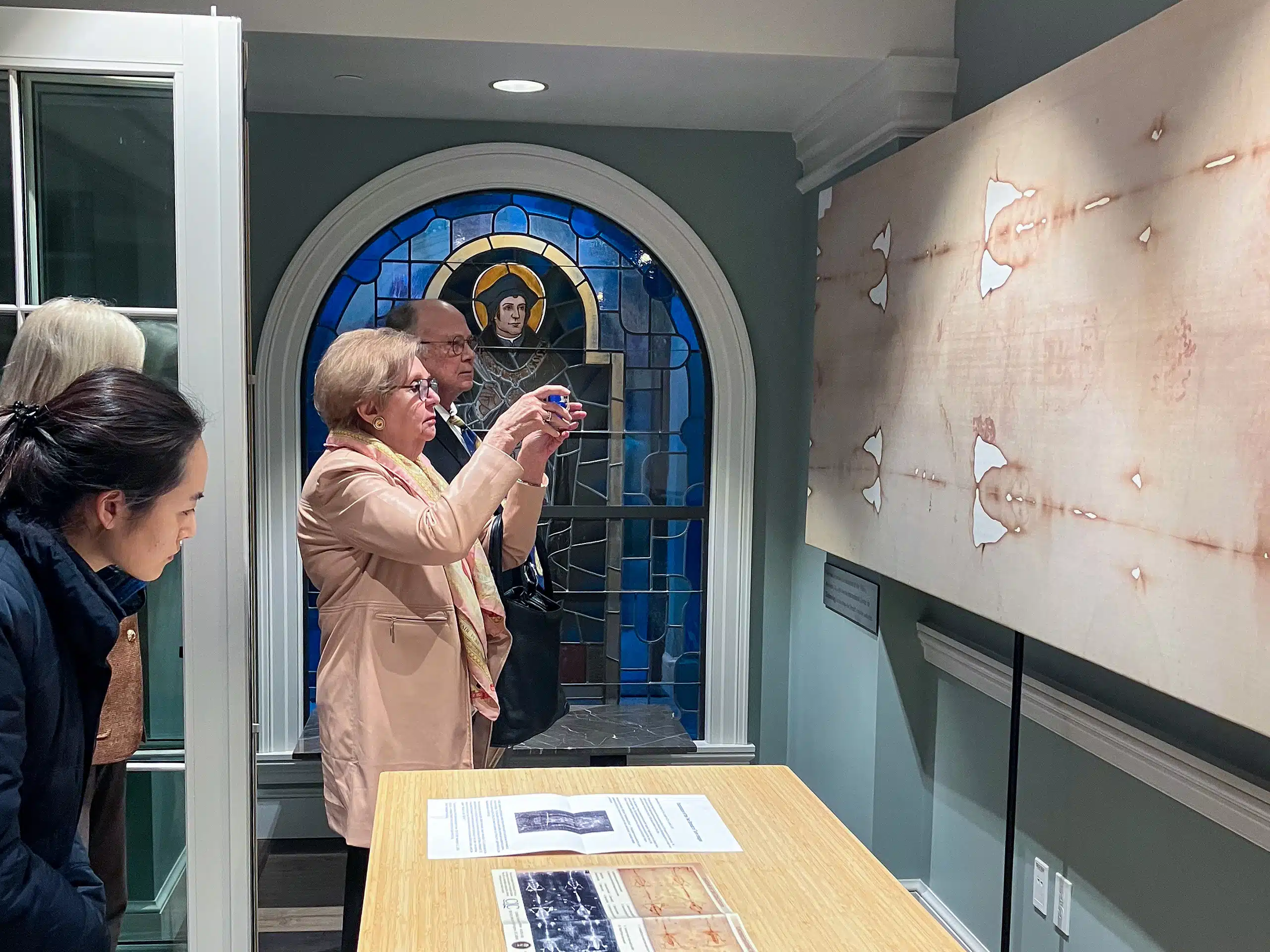 Shroud of Turin exhibit at Catholic center in Washington - Arlington ...