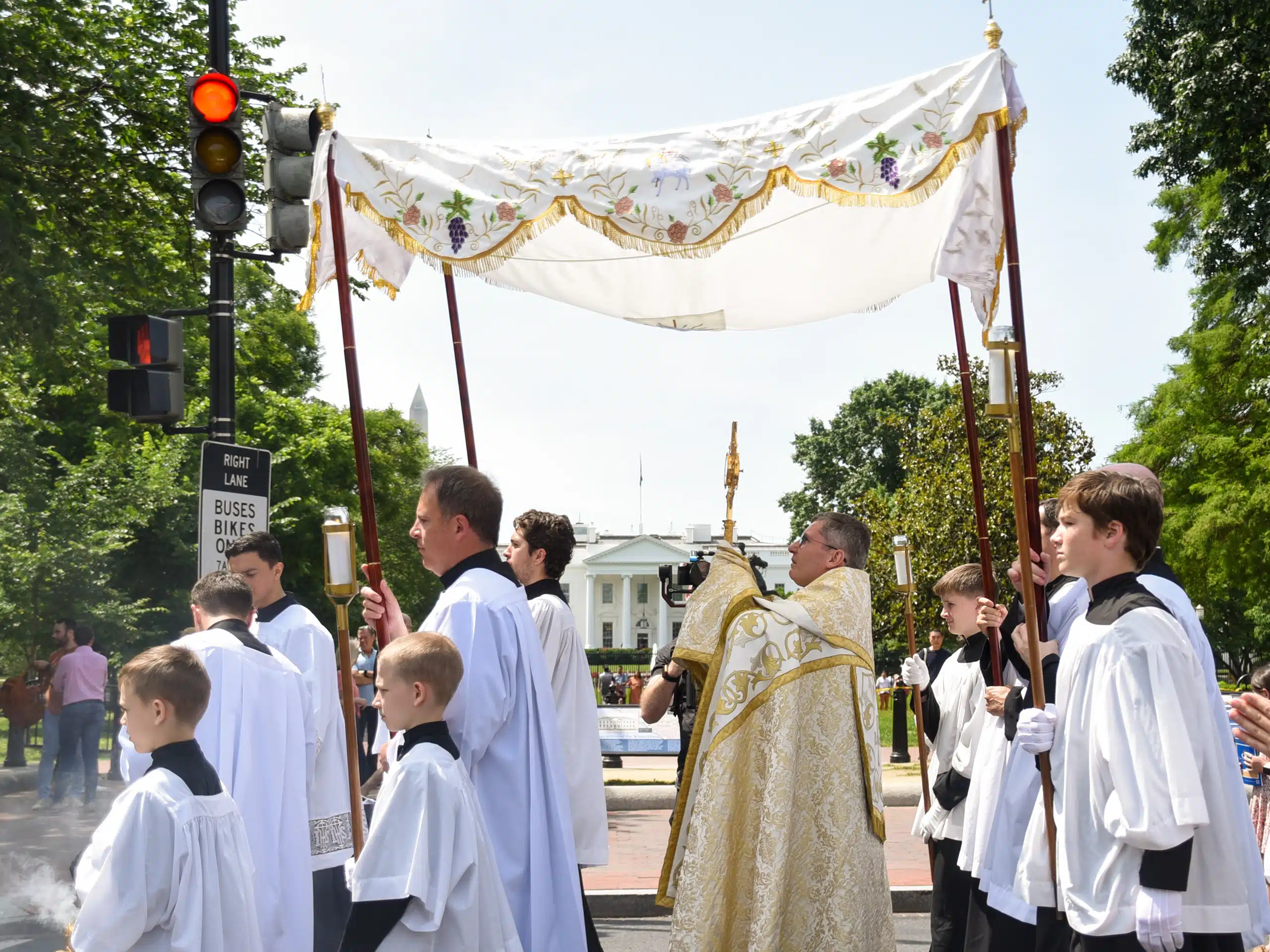 Seven hundred attend the CIC’s first Eucharistic procession in ... Seven hundred attend the CIC’s first Eucharistic procession in ...
