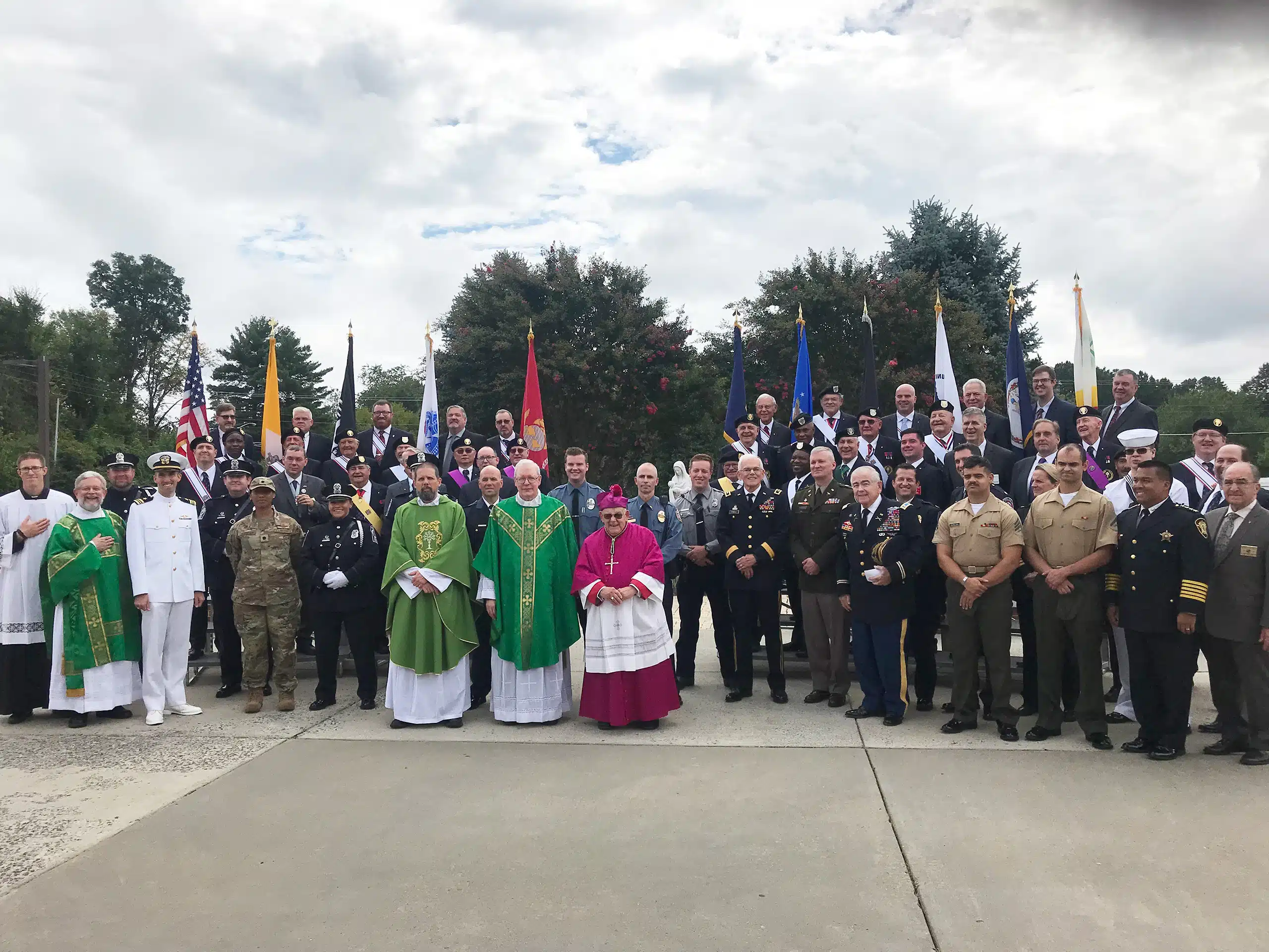 Mass gathers military and first responders - Arlington Catholic Herald
