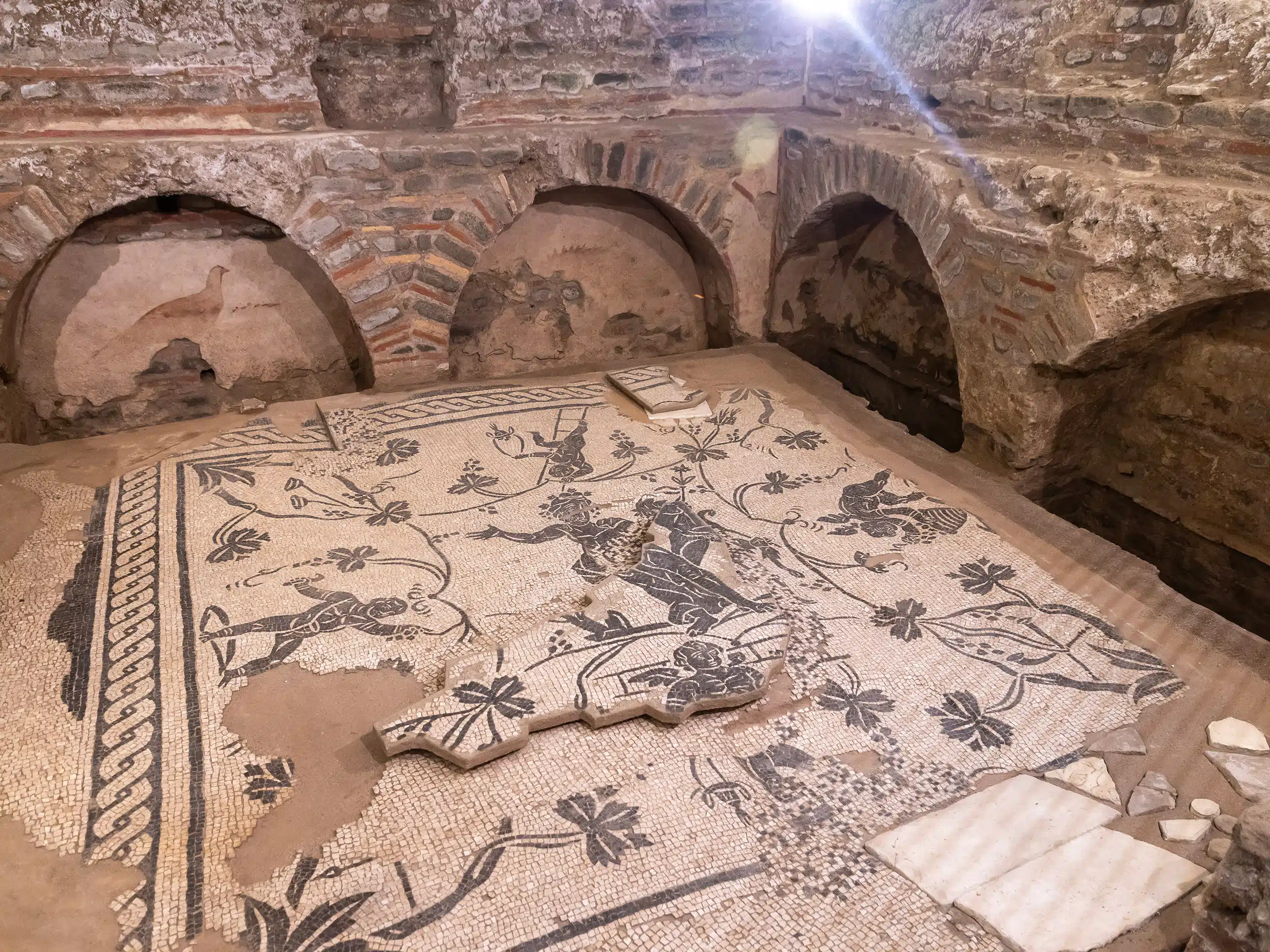 Honoring the dead: Vatican Museums expand access to necropolis ... Honoring the dead: Vatican Museums expand access to necropolis ...