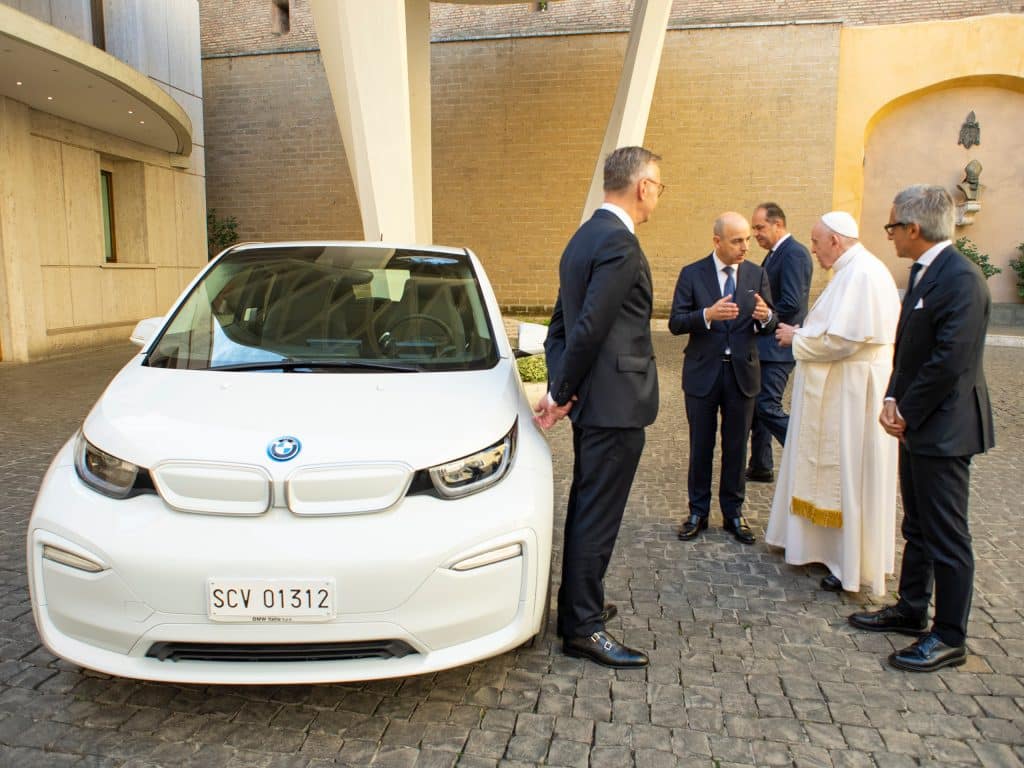 Vatican aims to have a net-zero-emissions vehicle fleet by 2030 ...