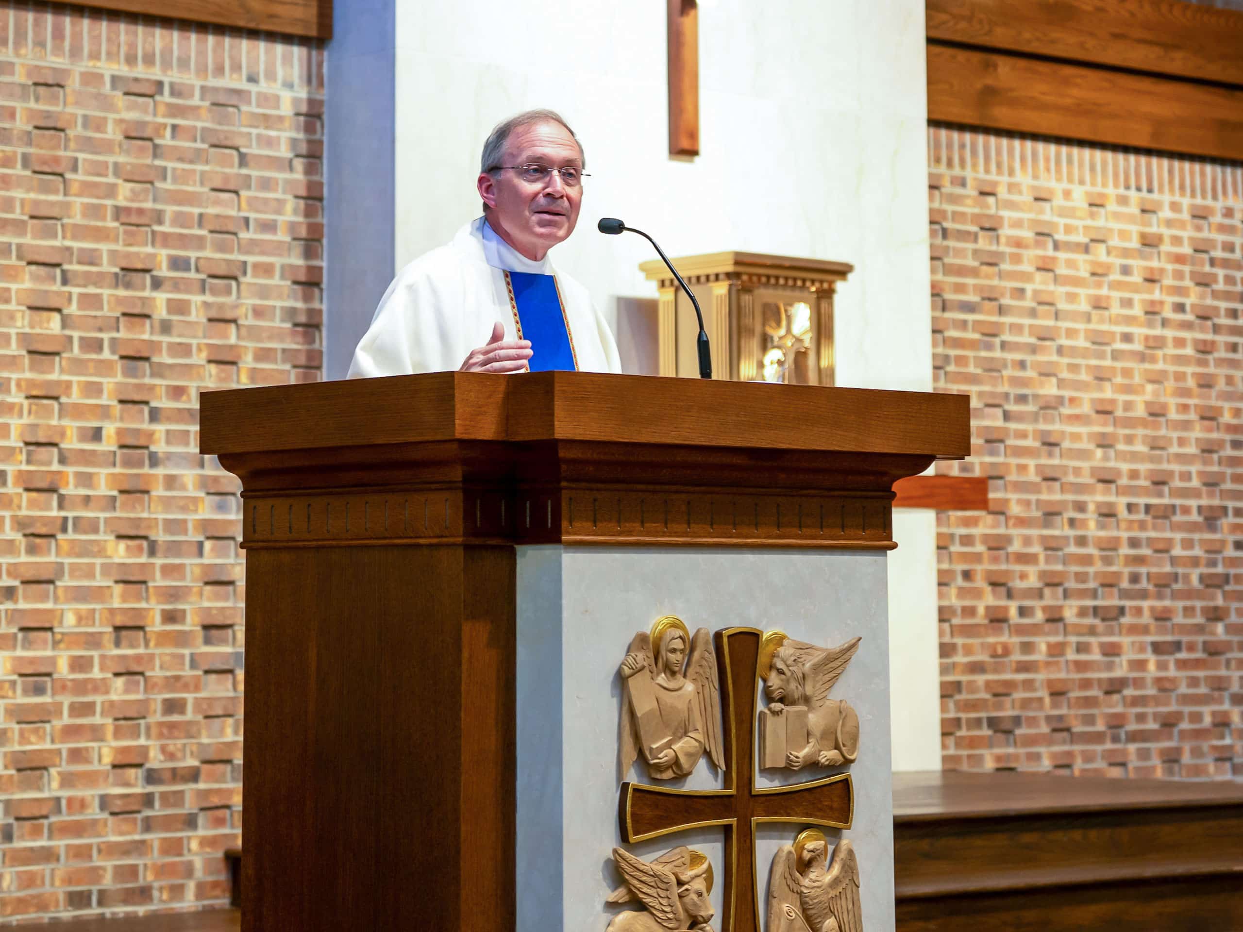 Renovations at Good Shepherd Church move tabernacle to center ...
