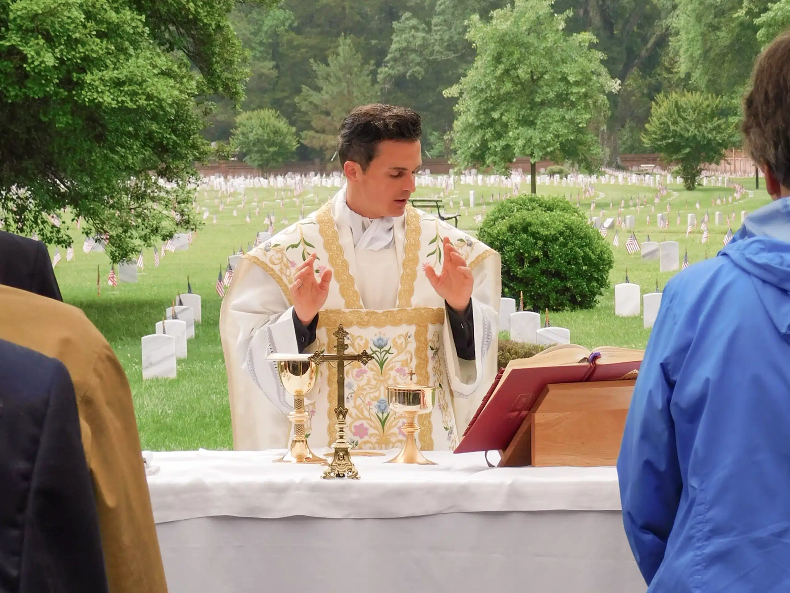 Petersburg Knights crusade for religious freedom - Arlington Catholic ...