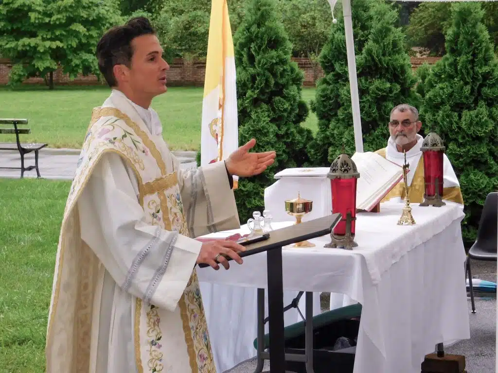 Priest, sister died trying to rescue the Blessed Sacrament in a fire ...