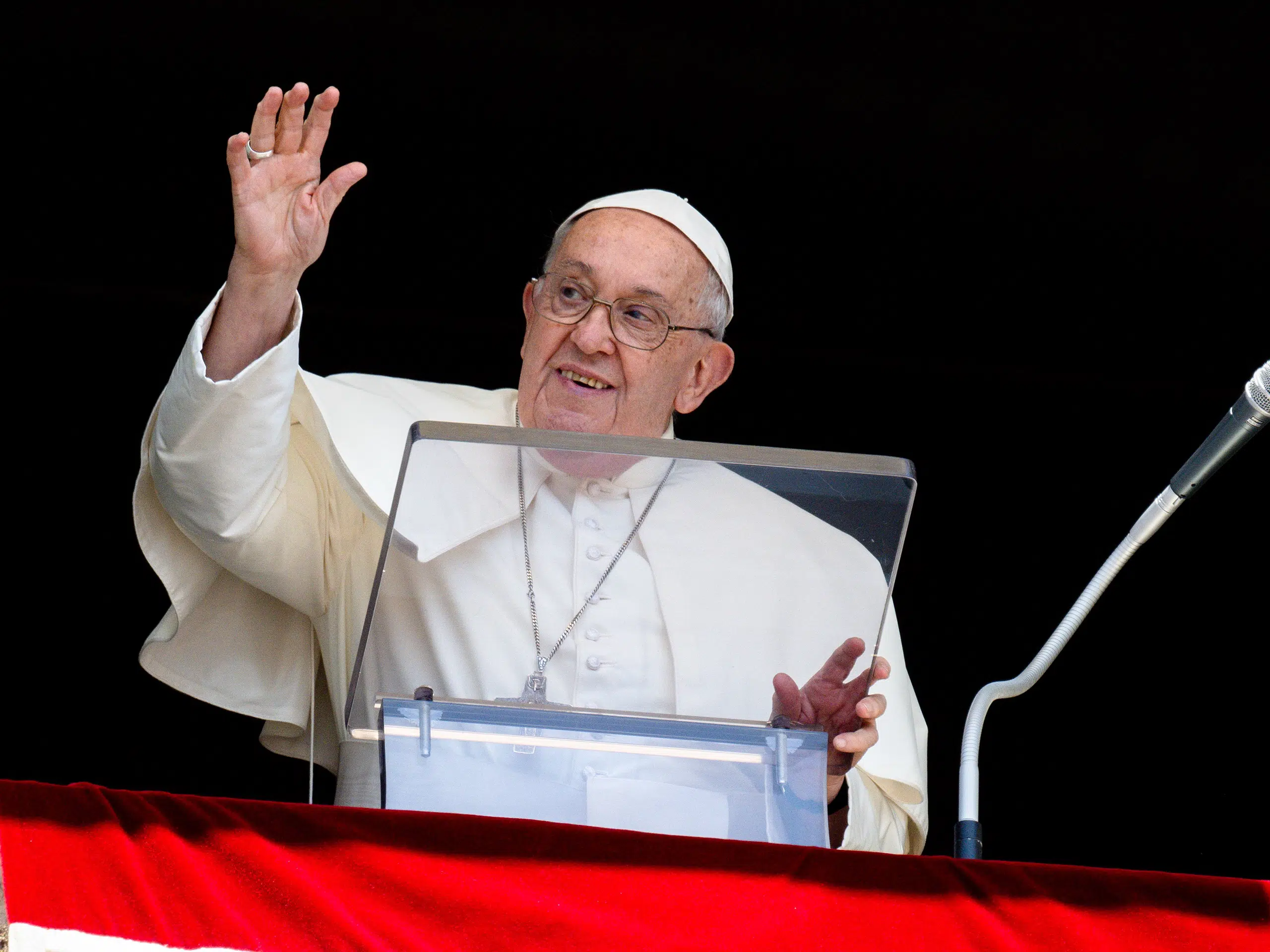 Pope appeals for end to weapons' production, for solidarity with the ...