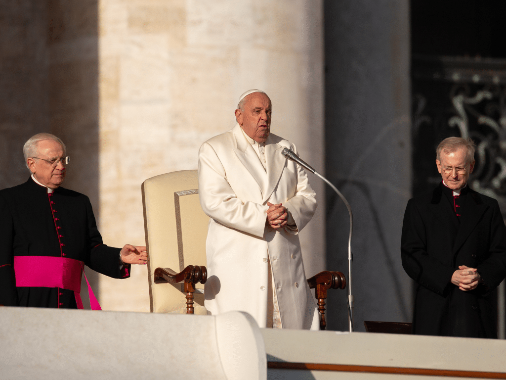 Pope, cardinal advisers discuss collegiality, role of women - Arlington ...