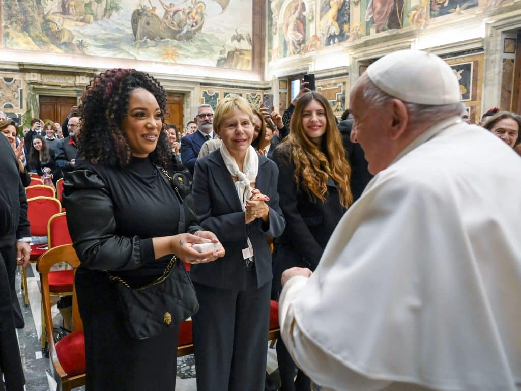 Pope Francis calls on Vatican Christmas concert artists to promote ...