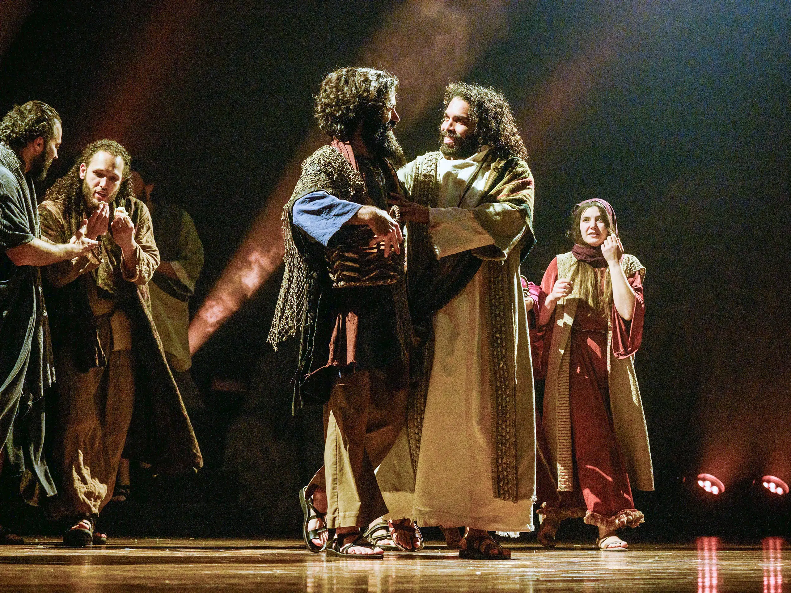 Touring theater production depicts Jesus’ life and death - Arlington ...